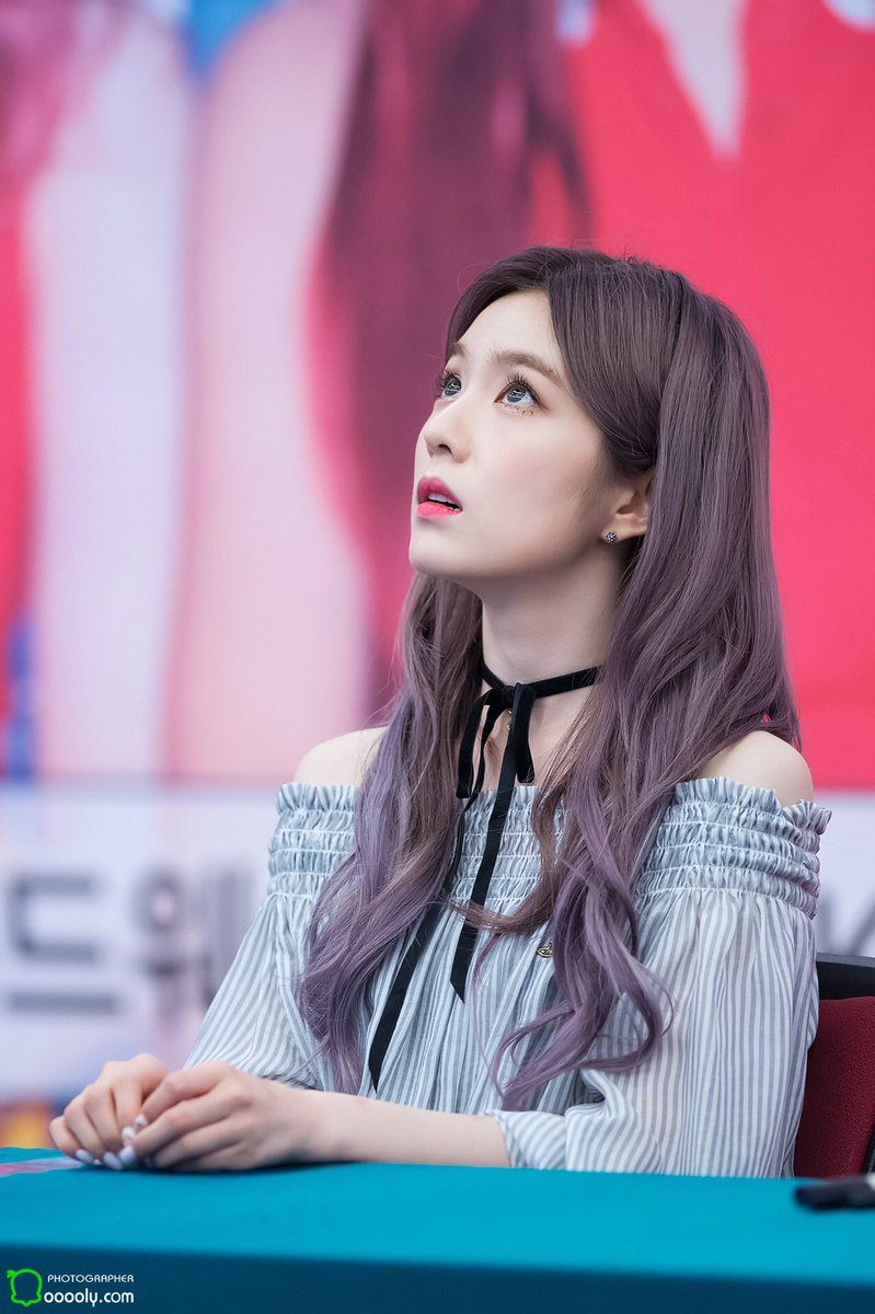 10+ Photos Of Irene Wearing Dresses That Revealed Her Bare Shoulders ...