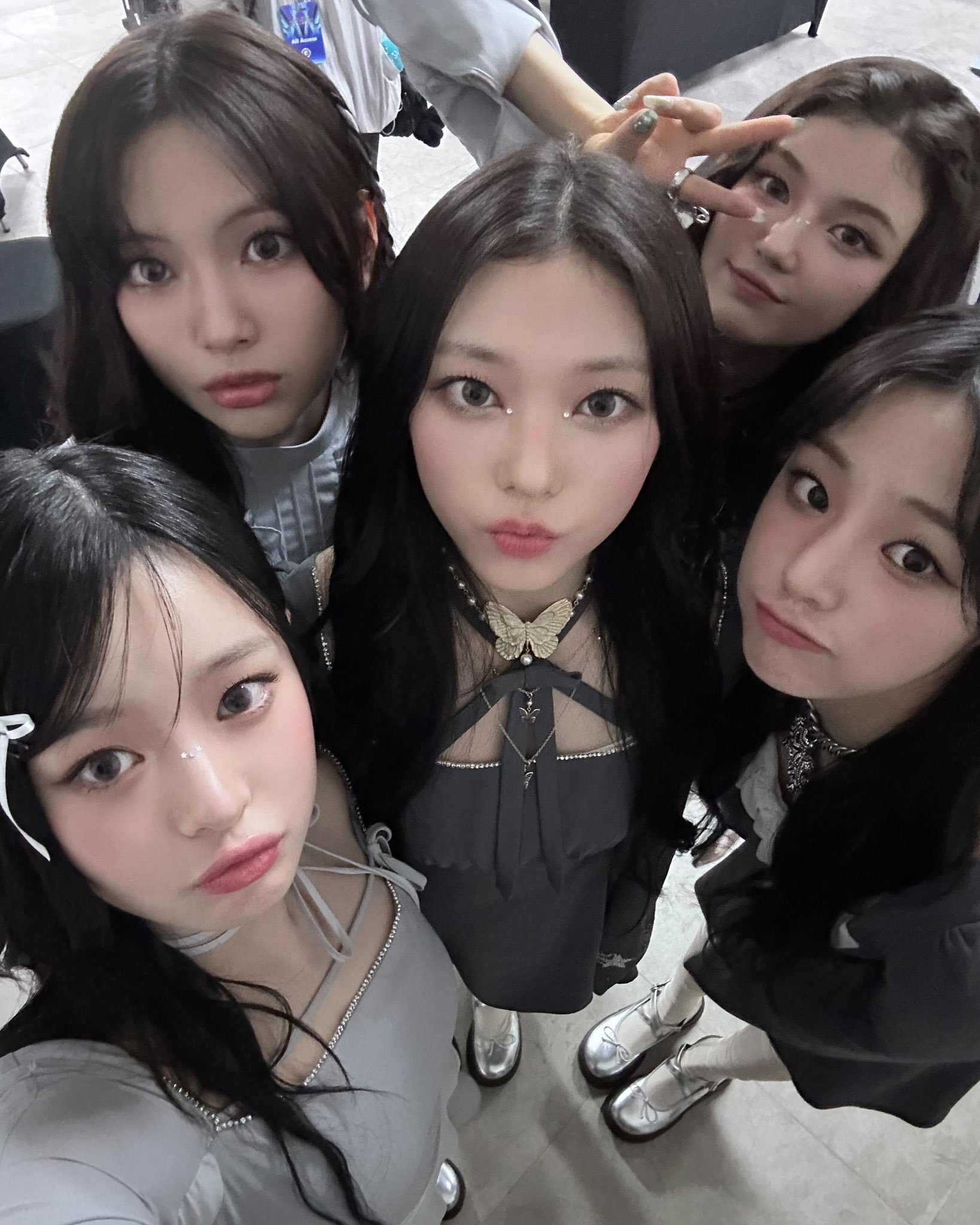 NewJeans' Surprise Debut Wasn't Always The Plan, According To ADOR's ...