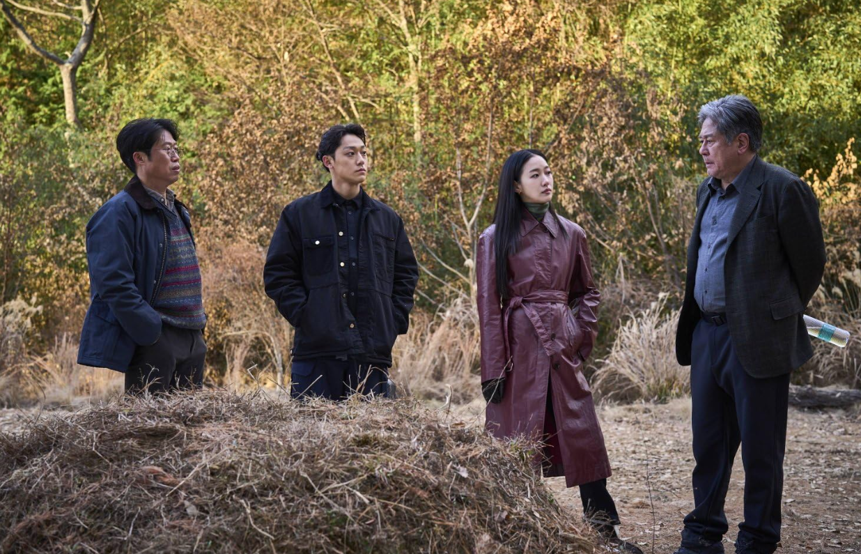 Lee Do Hyun And Kim Go Eun's "Exhuma" Breaks Box Office Record Within ...