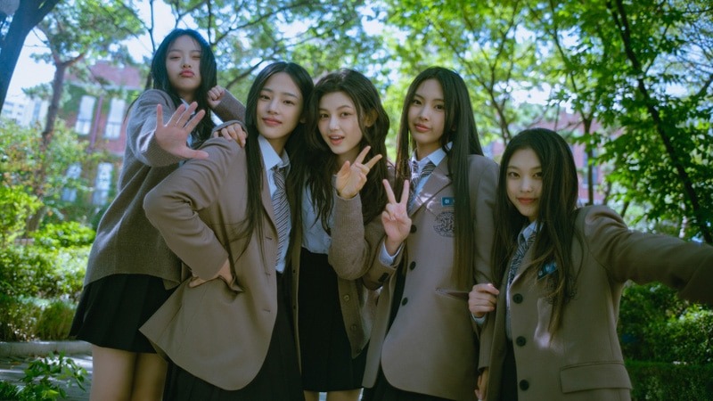 The Only Time NewJeans' Minji Couldn't Slay A School Uniform Outfit ...