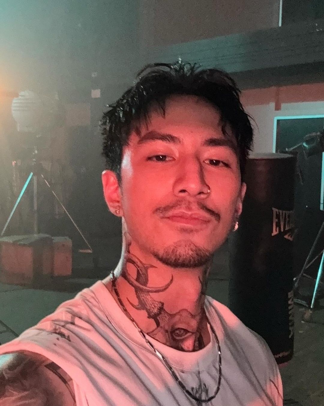 Popular Thai Singer Goes Viral For His New NSFW Song - Koreaboo