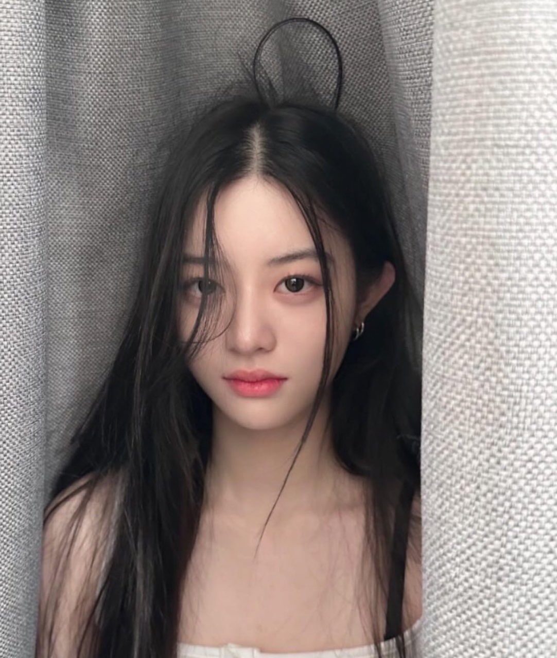 ILLIT's Minju Is Already Being Named A Visual Of The Fifth Generation ...