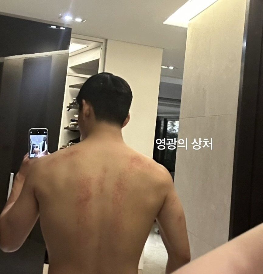 BTS's V Updates ARMYs With His New Post-Enlistment Weight — Showing Off ...