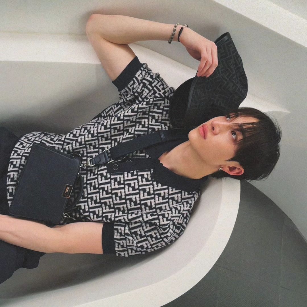 Stray Kids' Bang Chan Drives Fans Wild With New Bathtub Pictures - Koreaboo