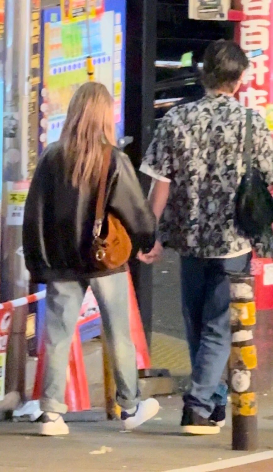 Popular Actor Confirms Relationship With Female Idol After Being ...