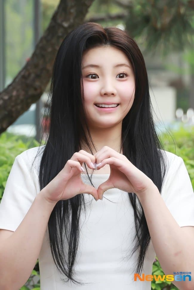 Fans Are Begging For A Rookie Girl Group Member To Change Her Hairstyle - Koreaboo