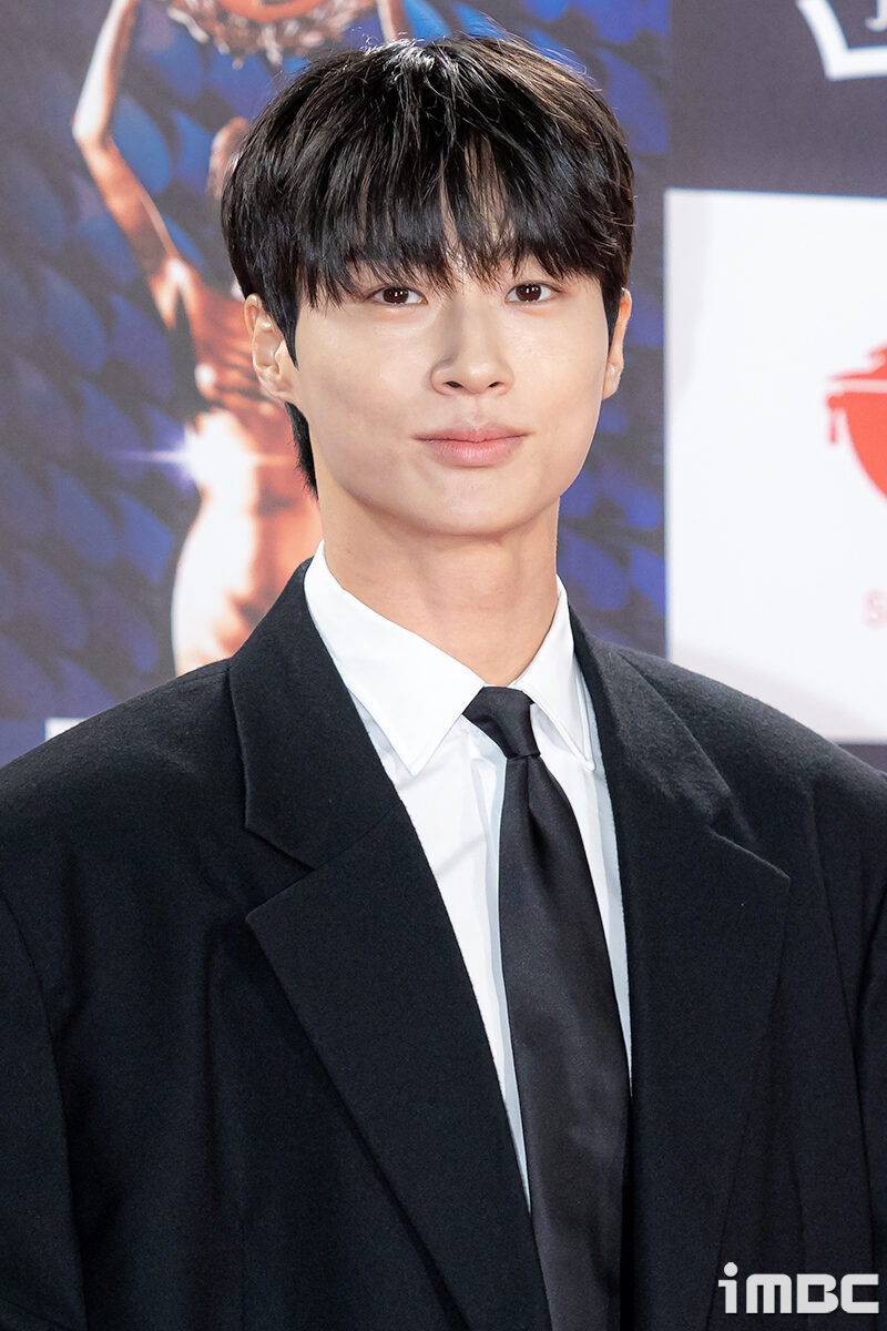 Netizens React To Dating Allegations Surrounding Byeon Woo Seok And ...