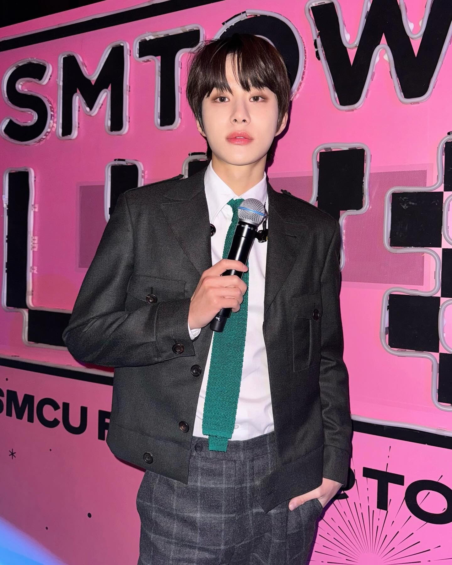 NCT Jungwoo's Sister Shocks Netizens With Her Visuals And Talent During ...