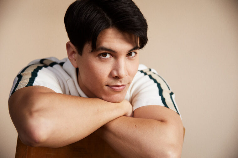 Who Is He? Meet The Handsome And Hunky "Himbo" Of "Bridgerton" Season 3 ...