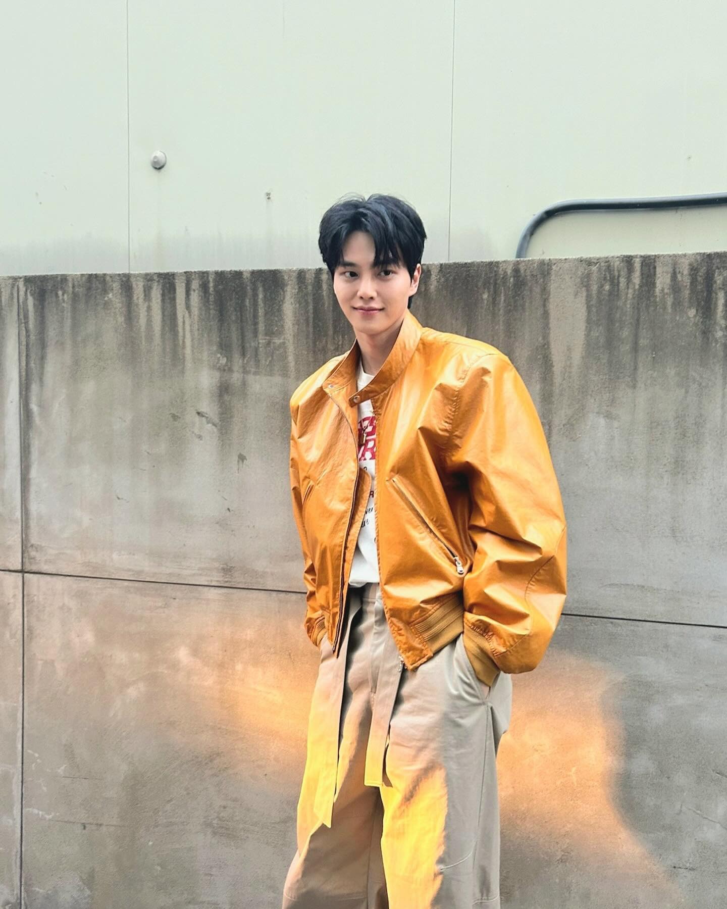 Netizens Believe Actor Song Kang's Latest Role Is LGBTQ+ - Koreaboo