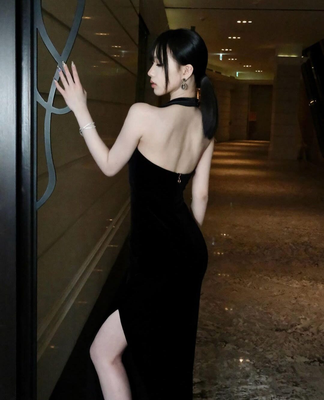 Gorgeous 18-Year-Old Gains Attention For Her Idol-Like Visuals - Koreaboo