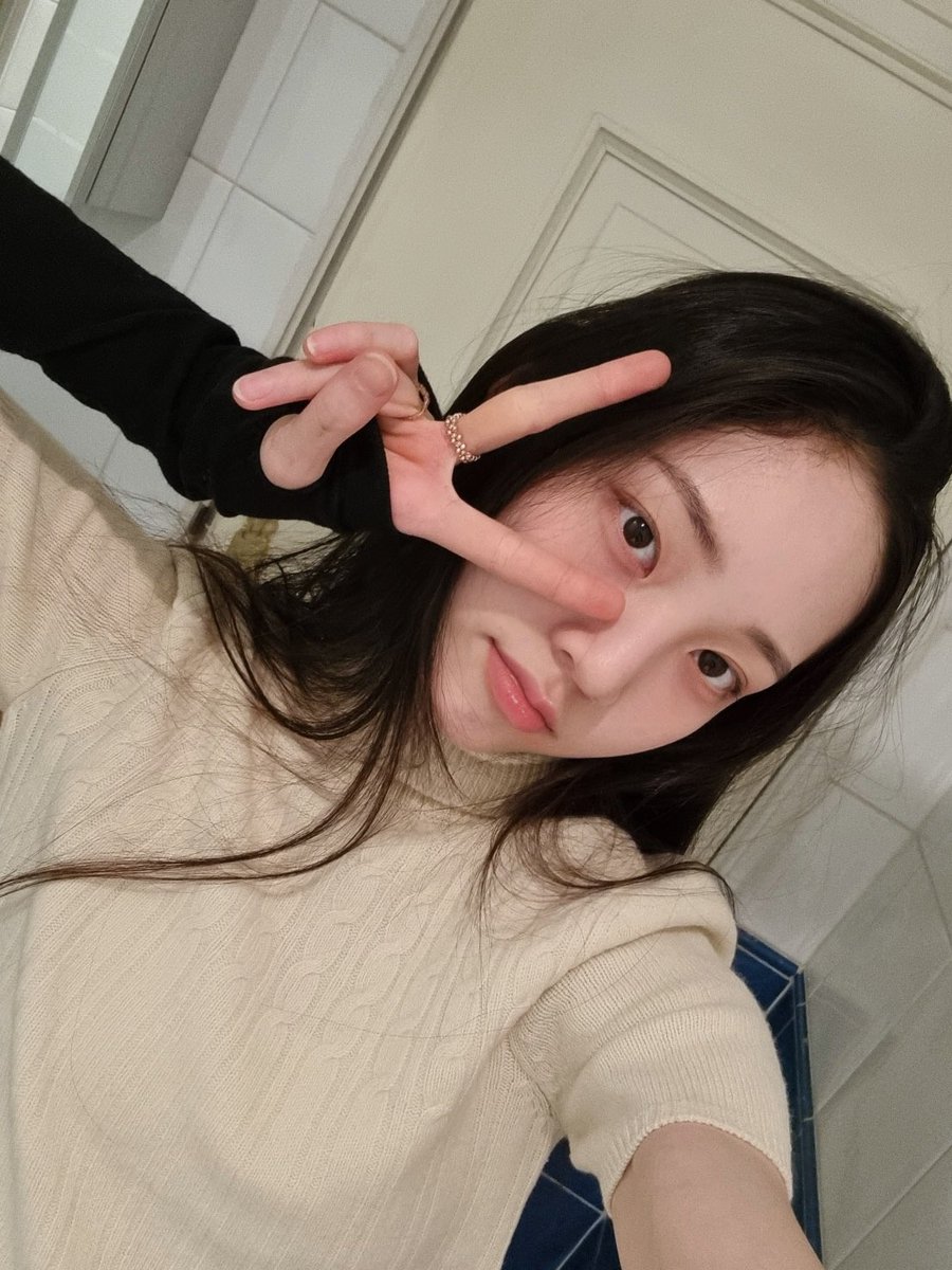 Uncensored Photos Of NewJeans' Debut Team Reveal Identities Of The 8 ...