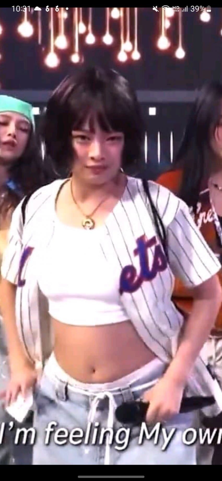 NewJeans' Hanni Targeted By Viral Fat-Shaming Post - Koreaboo