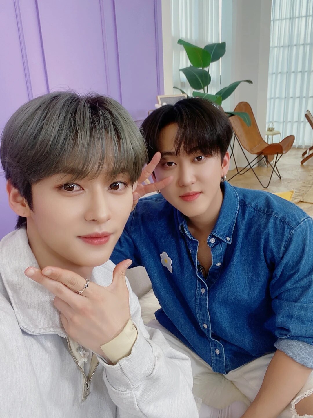 Fans Uncover The Lacy Lingerie Stray Kids' Lee Know Gifted Changbin ...