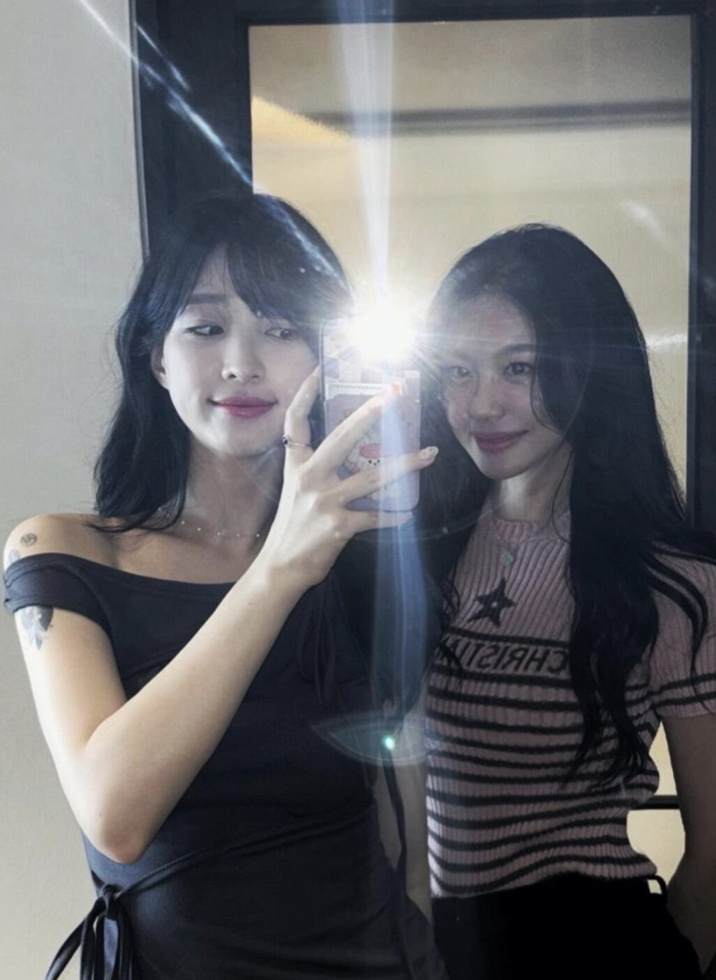Newly-Divorced Idol Uploads Photos From Recent "Date" To Instagram ...