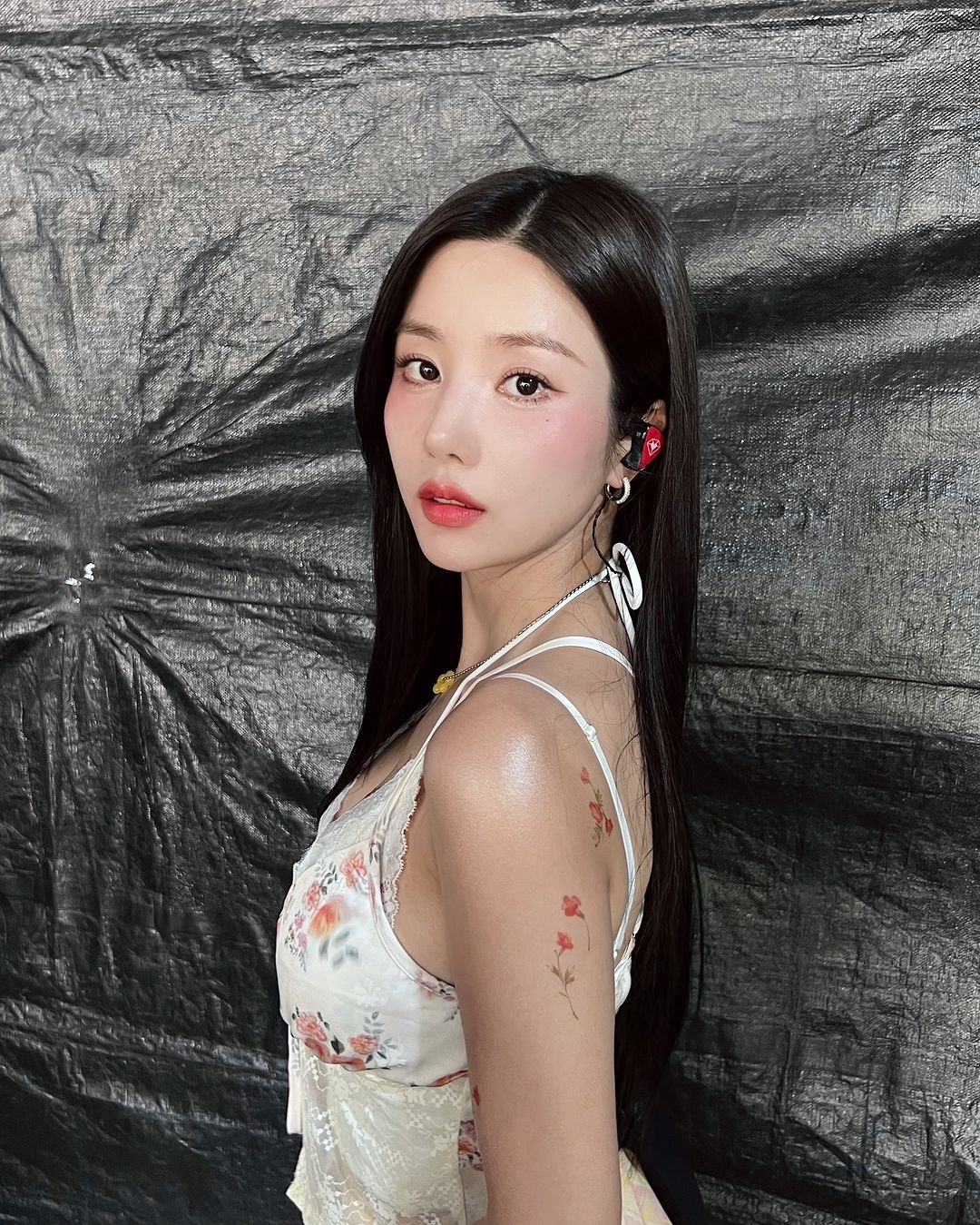 Top Idol Breaks The Internet With Shocking NSFW Tattoo - Koreaboo