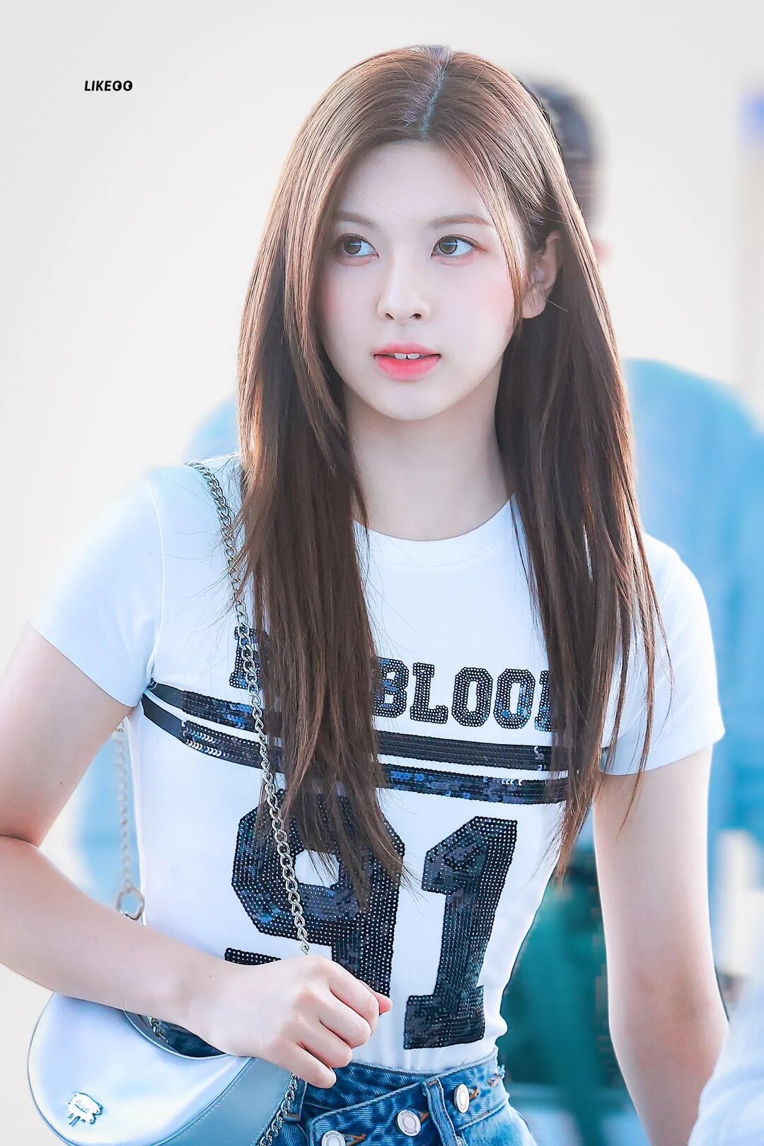 NMIXX's Bae Goes Viral For New Bleached Brows Look - Koreaboo