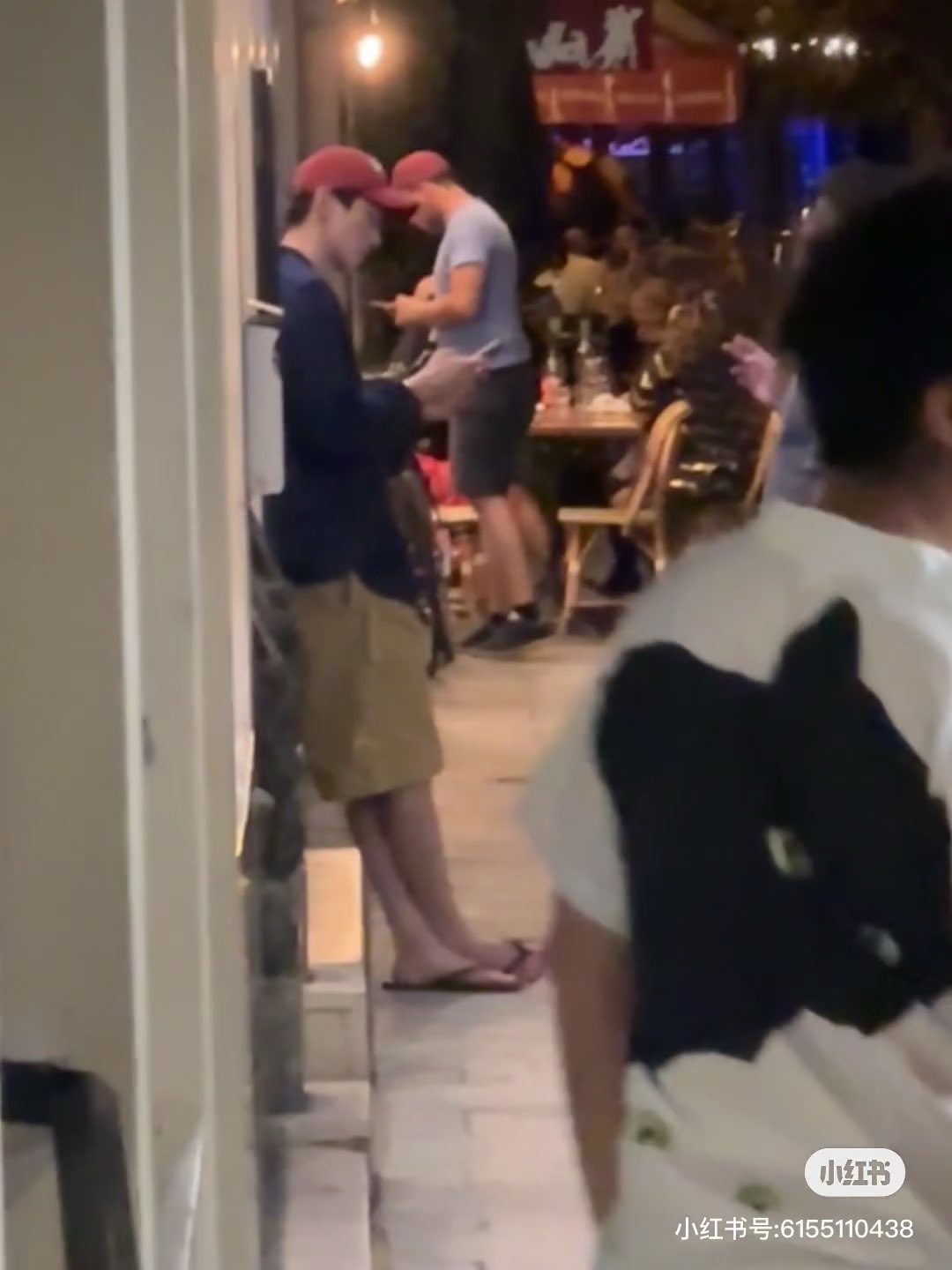 Top Korean Actor Smoking In Paris Goes Viral - Koreaboo