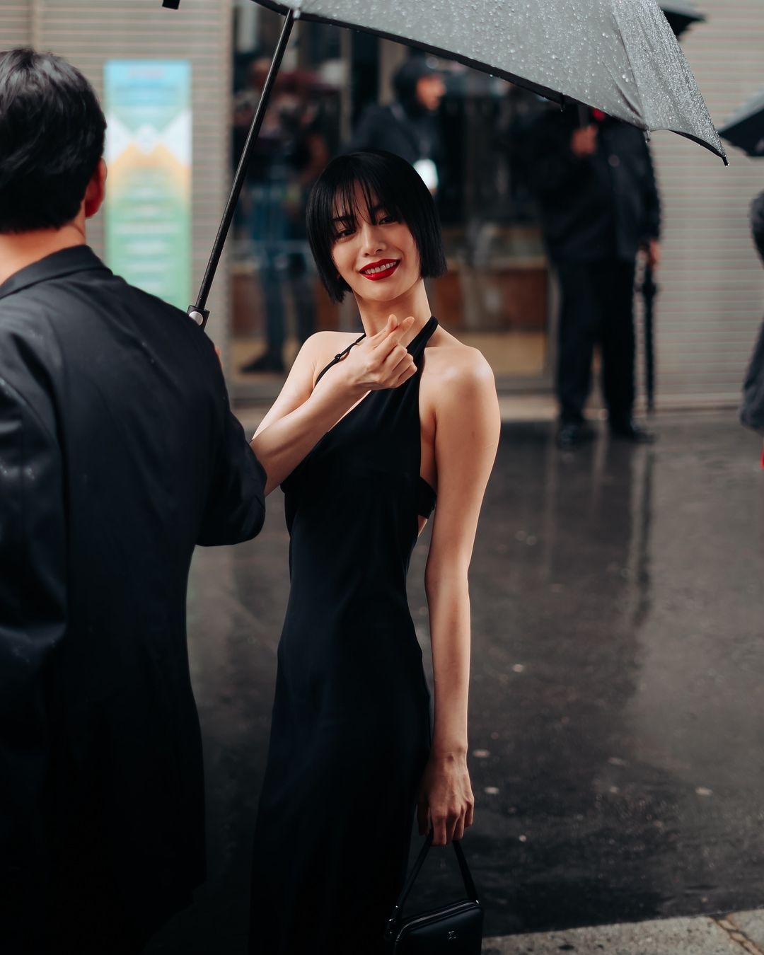 Popular Idol-Turn-Actress Rocks Skin-Exposing "Bra Dress" At Paris ...