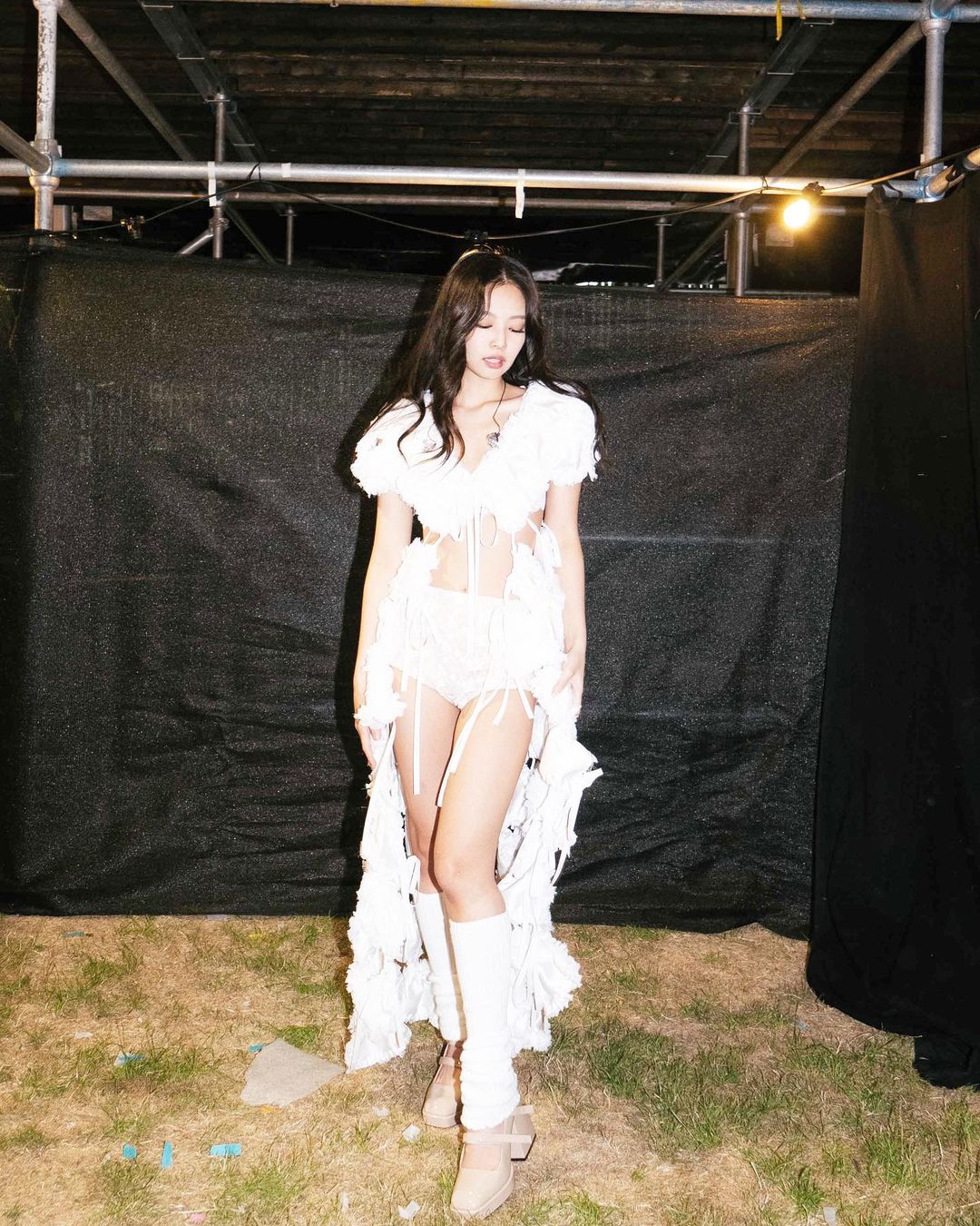 BLACKPINK's Jennie Confidently Rocks The Exposed Underwear Trend In New Photos - Koreaboo