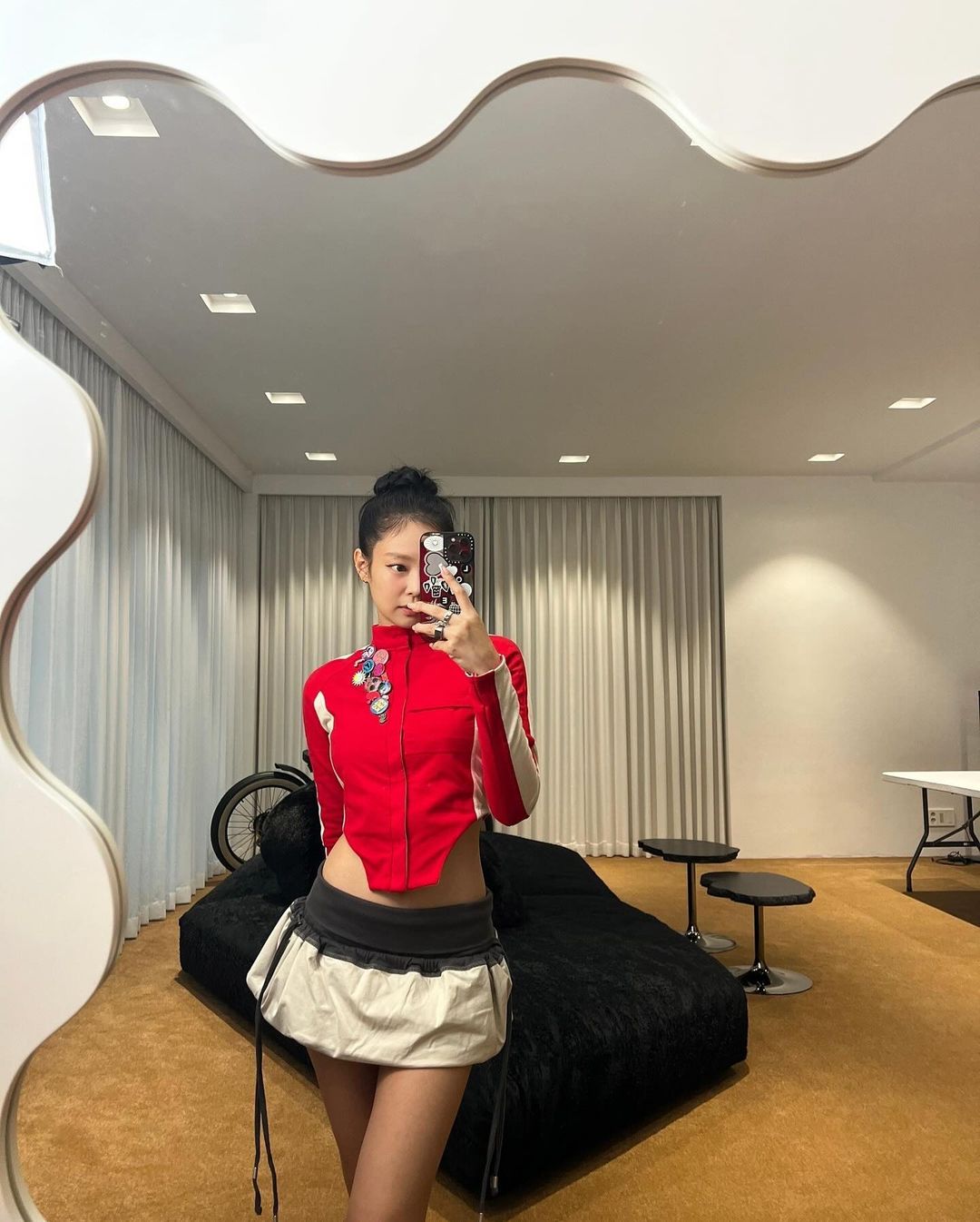 BLACKPINK's Jennie Just Made A New Body Part Trendy - Koreaboo