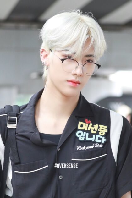 WAKEONE Belatedly Admits To Losing Custom-Made Gift For ZEROBASEONE’s ...