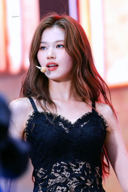 TWICE's Nayeon And Sana Kiss On The Lips, Surprising Everyone - Koreaboo