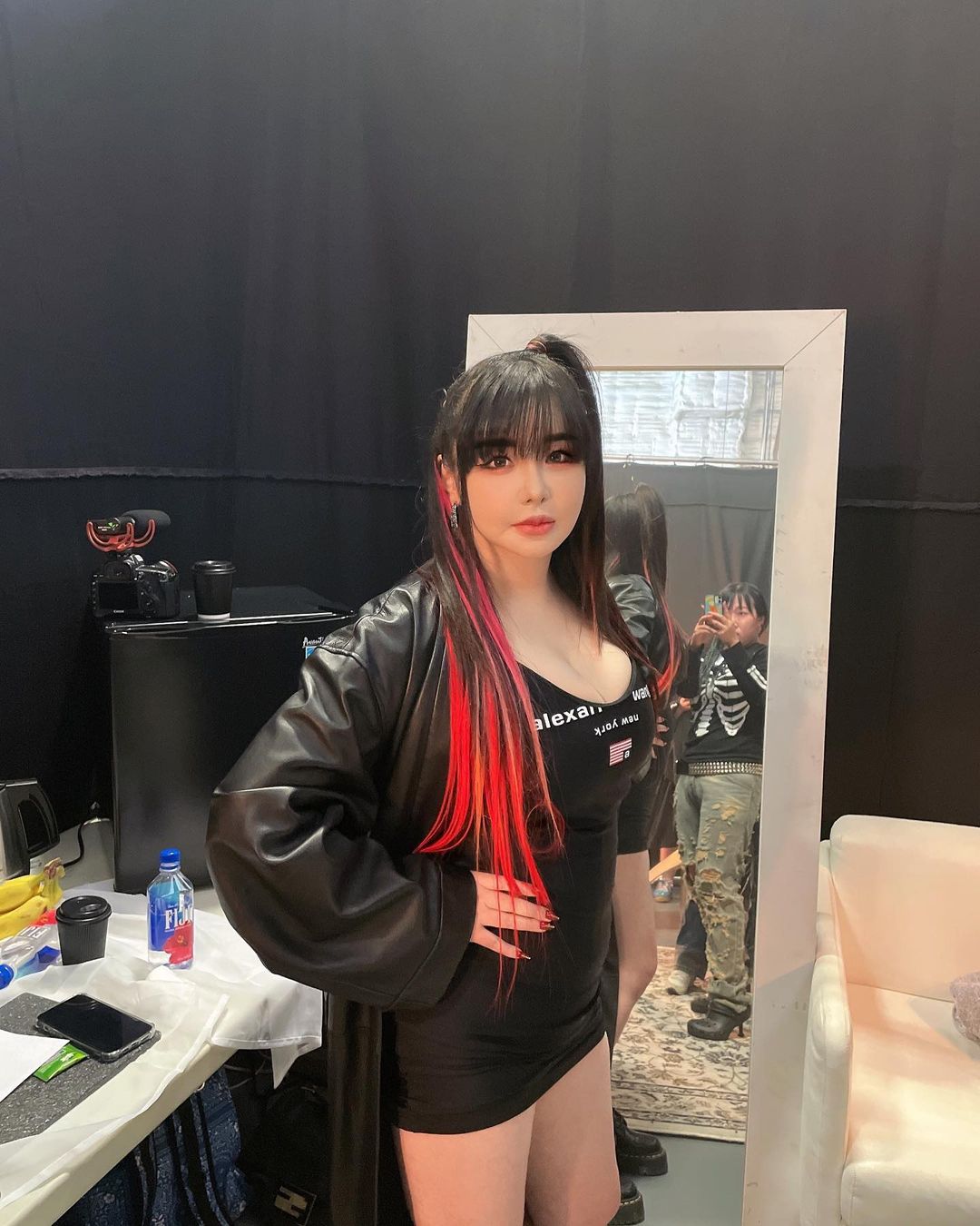 2NE1 Park Bom's Visuals And Presence Become A Hot Topic During The ...