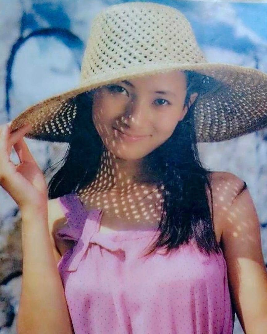 Bold, Beautiful Actress Is Unrecognizable In Rare Debut Photos - Koreaboo