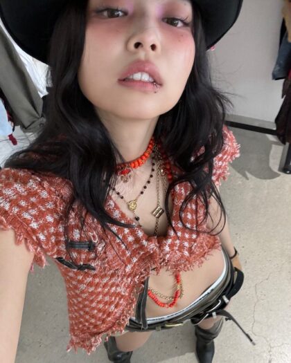 BLACKPINK Jennie's Daring "Underboob" and "No Pants" Looks Gain Attention - Koreaboo