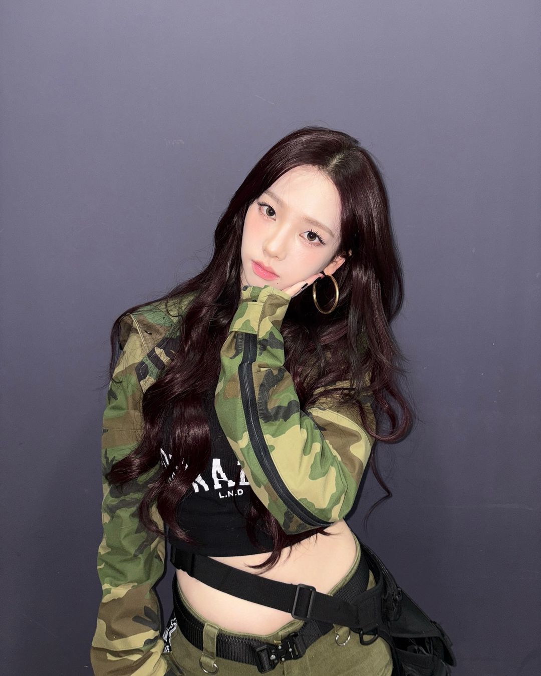 Aespa's Karina Shares Polarizing Message On Her Shirt, Netizens ...