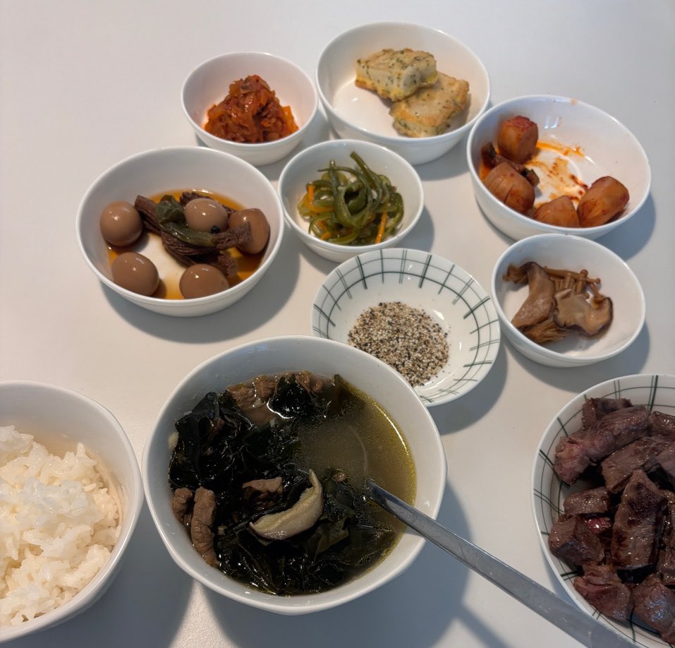 aespa's "Dorm Auntie" Meals Win Over Netizens - Koreaboo