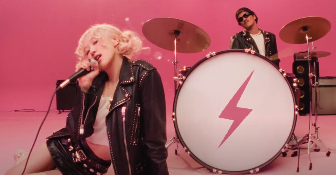 BLACKPINK's Rosé Warned Bruno Mars Not To Post His Viral "Fanfic ...