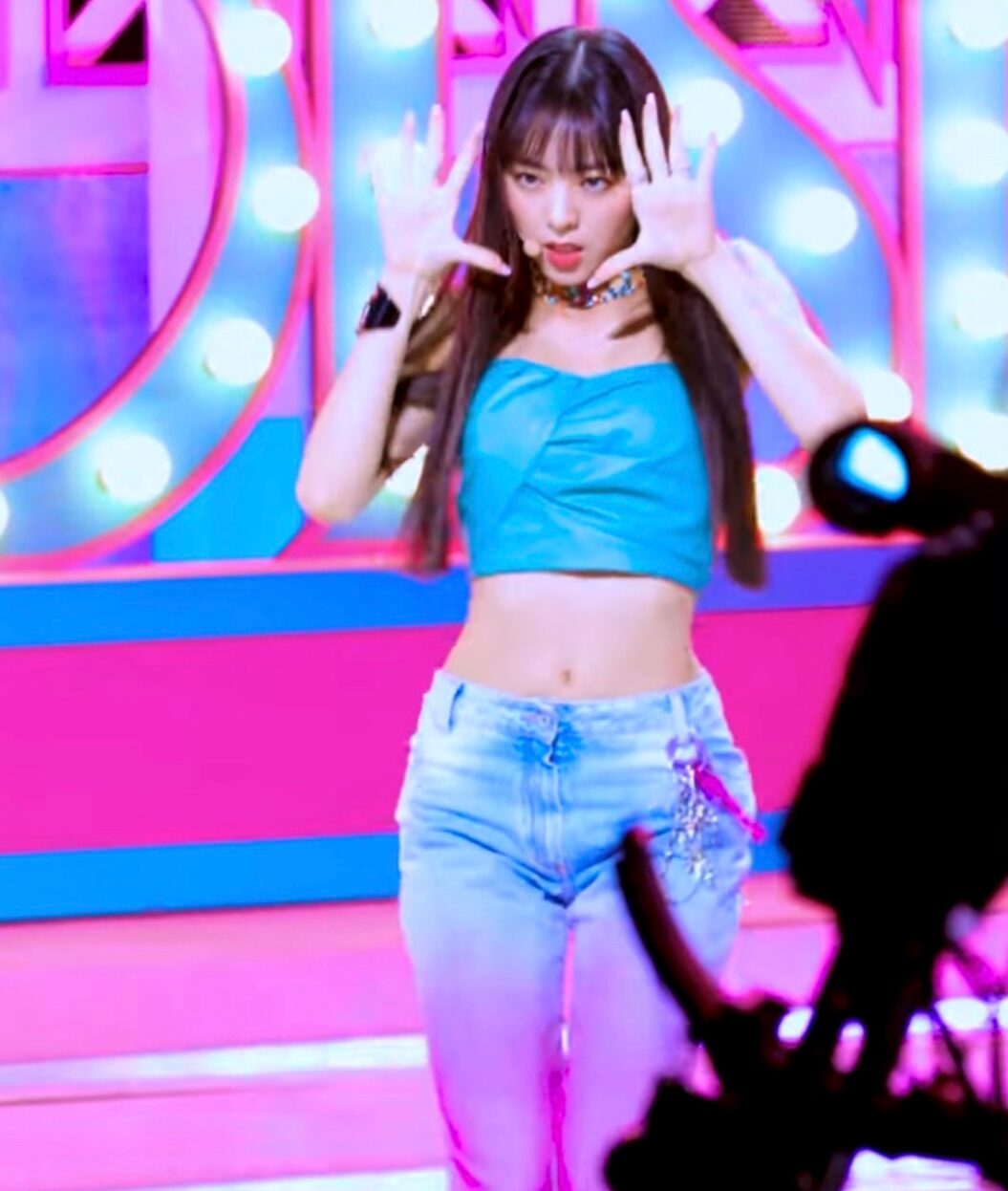 HYBE Accused Of Running Malicious Smear Campaign Against ITZY's Yuna ...