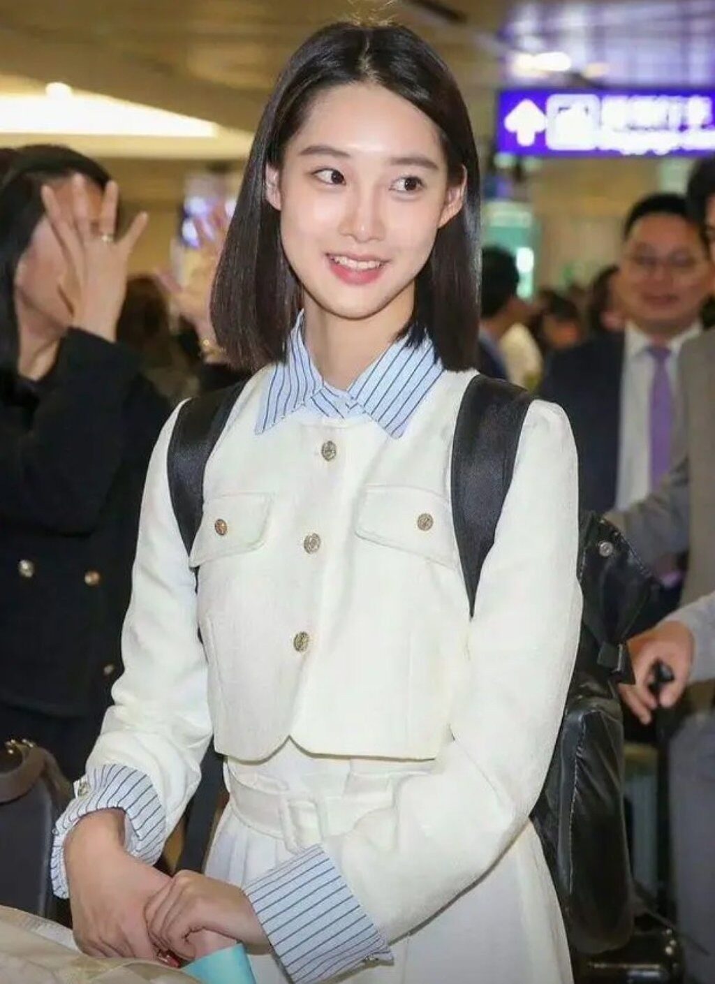 A Gorgeous University Student Makes Headlines For Her Idol-Like Beauty ...