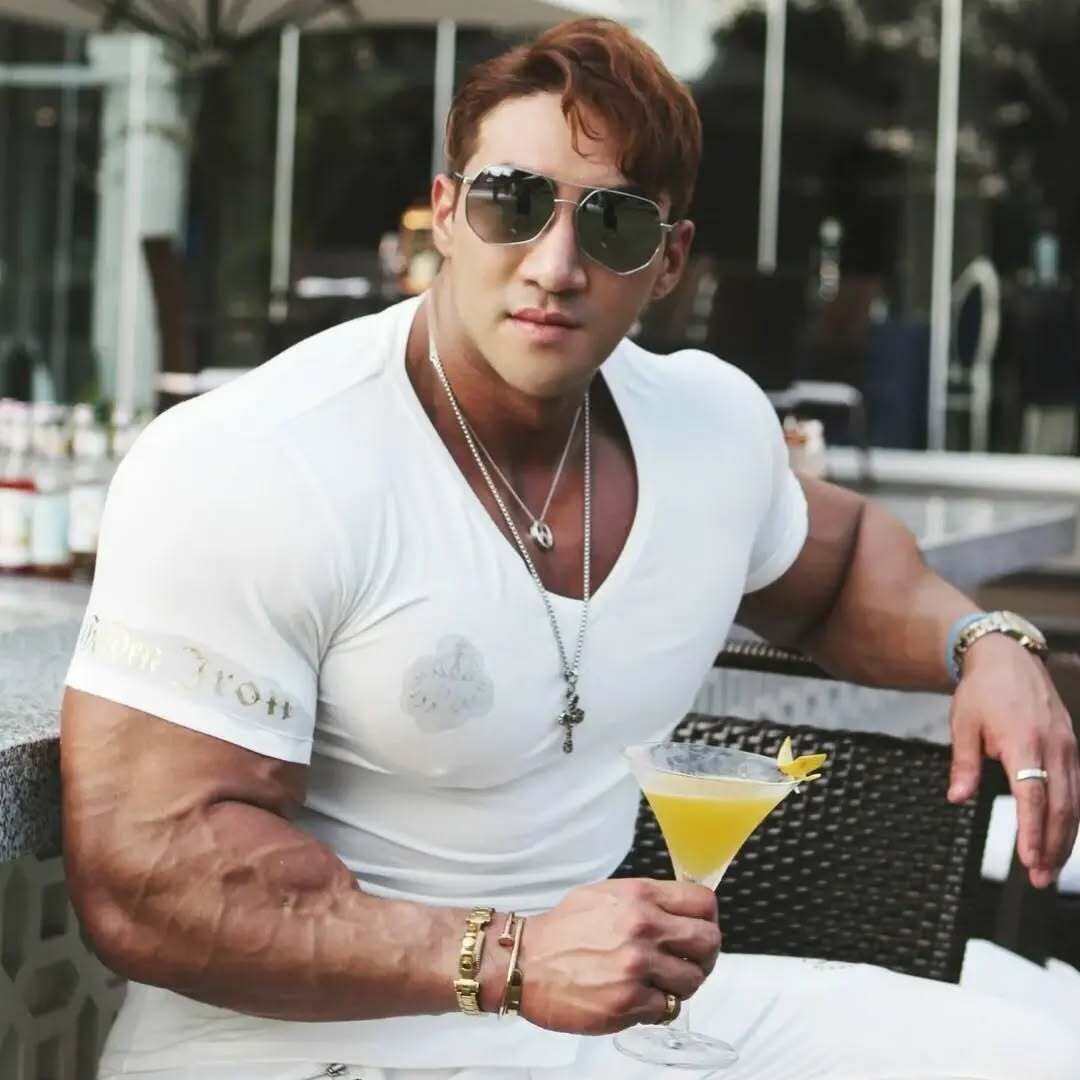 Famous Korean Bodybuilder Imprisoned For Assaulting A Woman Complains ...