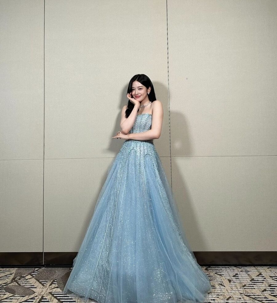 IVE Yujin’s Legendary Dresses Become A Hot Topic - Koreaboo