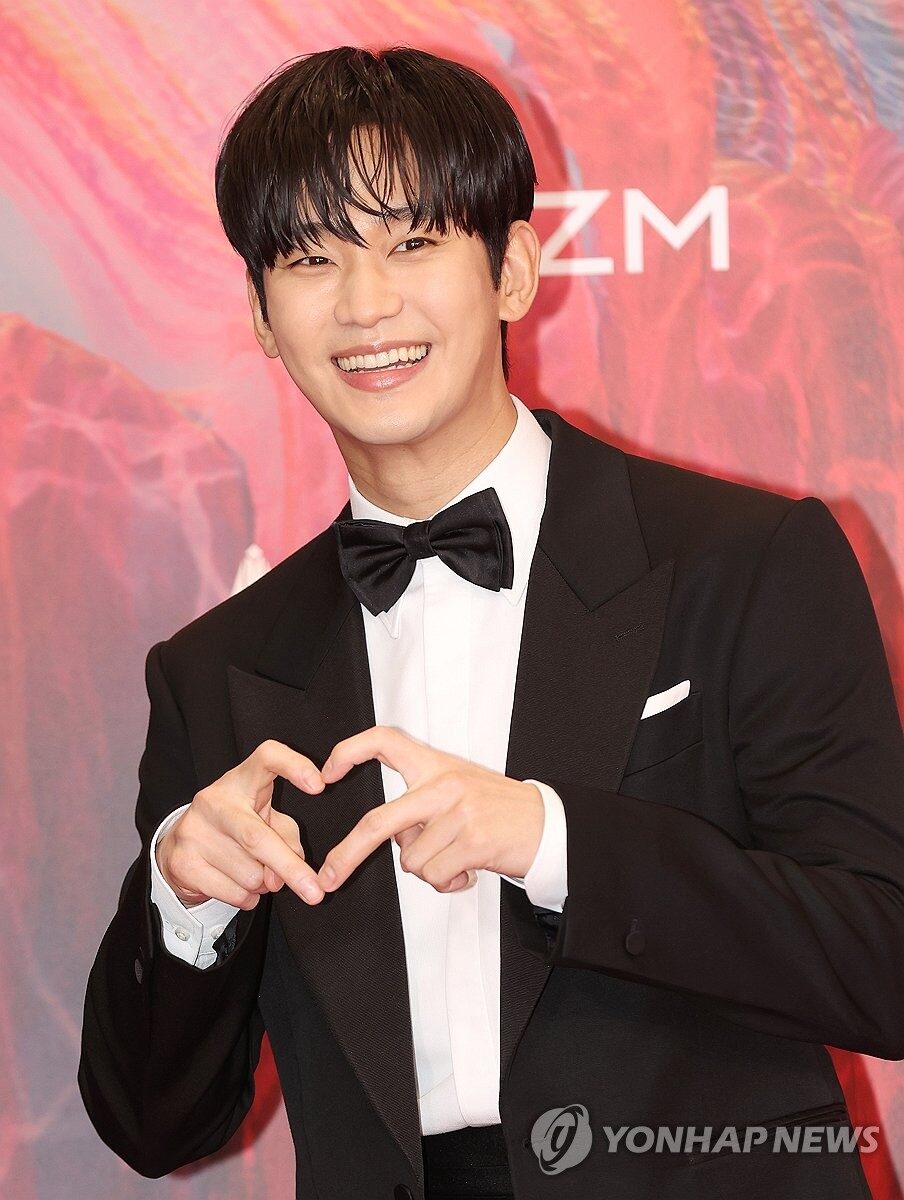 Kim Soo Hyun Directly Speaks Up About Dating Rumors With Kim Ji Won ...