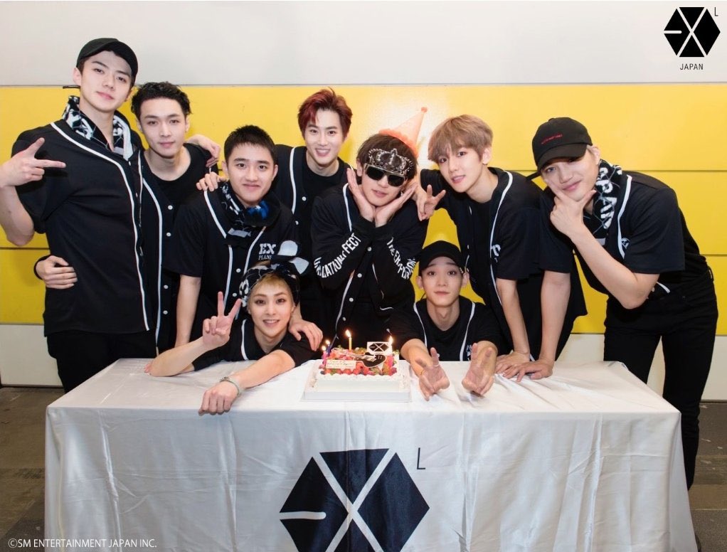 EXO's Lay Zhang Teases OT9 Reunion - Koreaboo