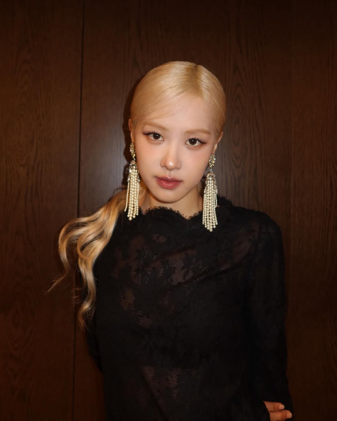 Photo Of BTS's J-Hope And BLACKPINK's Rosé Becomes A Hot Topic - Koreaboo