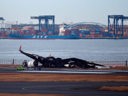 Japan's Tragic Plane Collision At Haneda Airport, One Year Later - Koreaboo