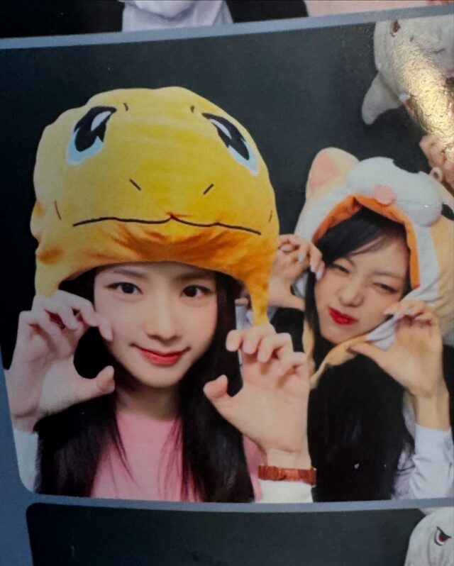 BLACKPINK's Jisoo Isn’t The Only Visual in Her Family — New Photos With ...