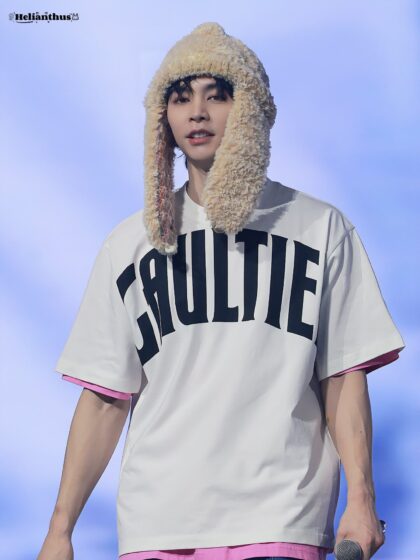 NCT’s Johnny Goes Viral For Choosing Not To Sing After A Broken Mic ...