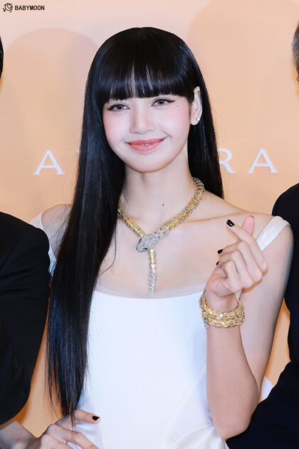 BLACKPINK's Lisa Spotted Cozied Up With Rumored Boyfriend During Outing ...