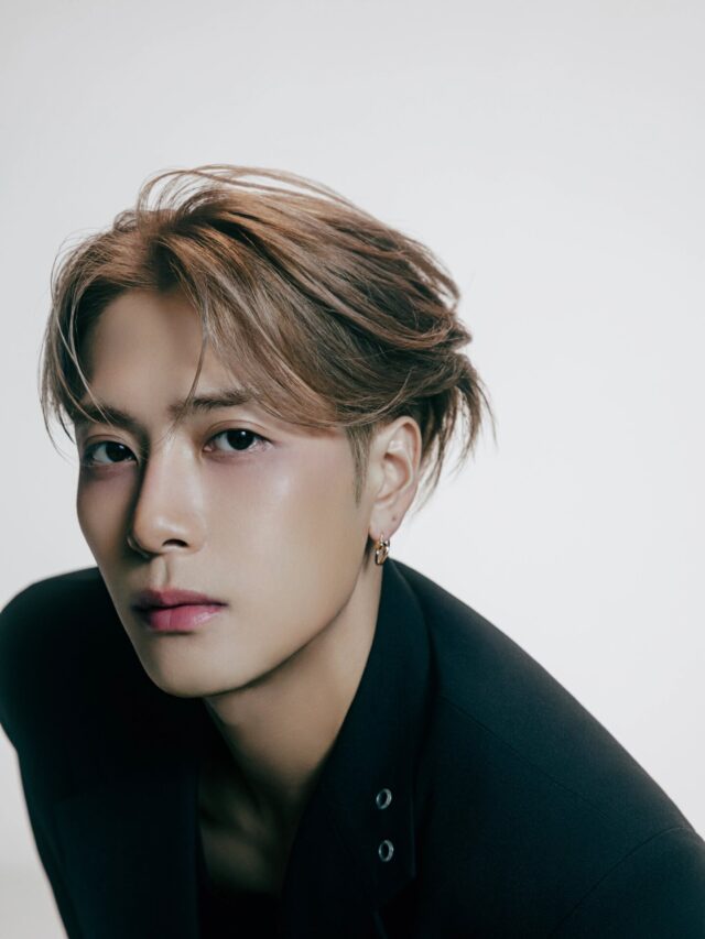 NFL Star Marshawn Lynch Mistakes GOT7's Jackson Wang For An "Albino ...