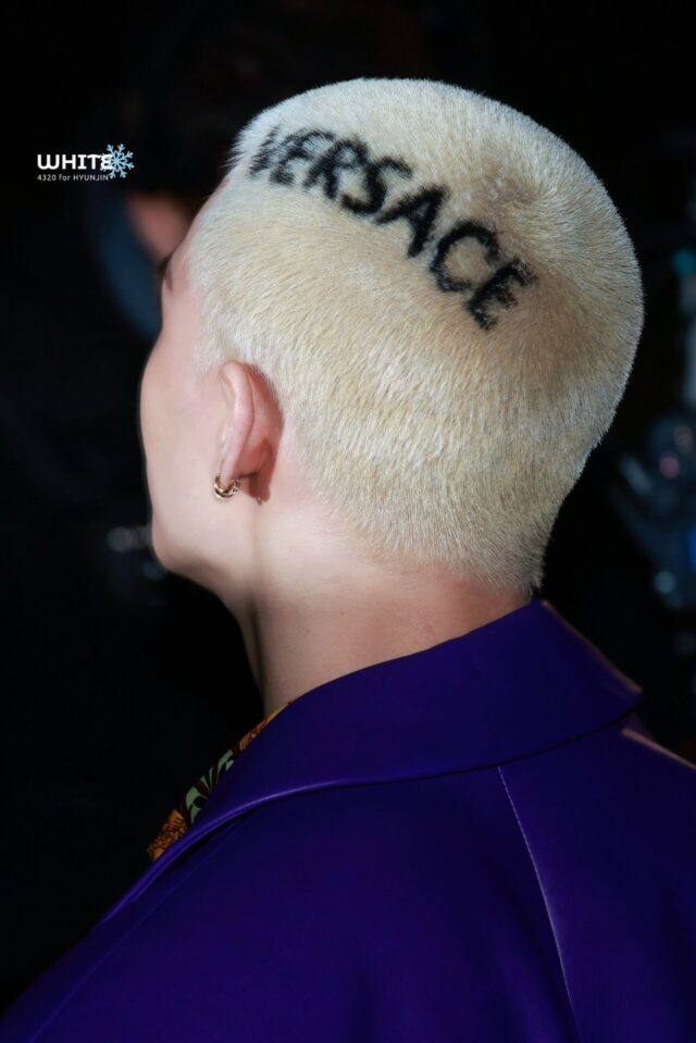 Stray Kids Hyunjin's Latest (And Boldest) "Versace Prince" Look Gets ...