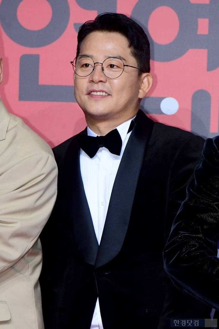 Beloved Celebrity Couple Announces Marriage - Koreaboo