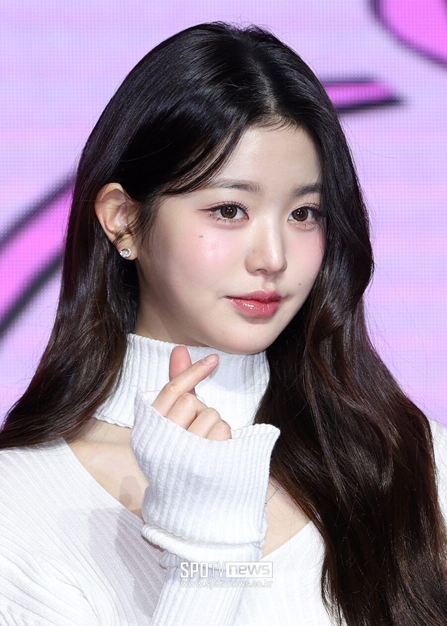 IVE's Wonyoung Praised For Her Cute Weight Gain At Comeback Press Conference - Koreaboo