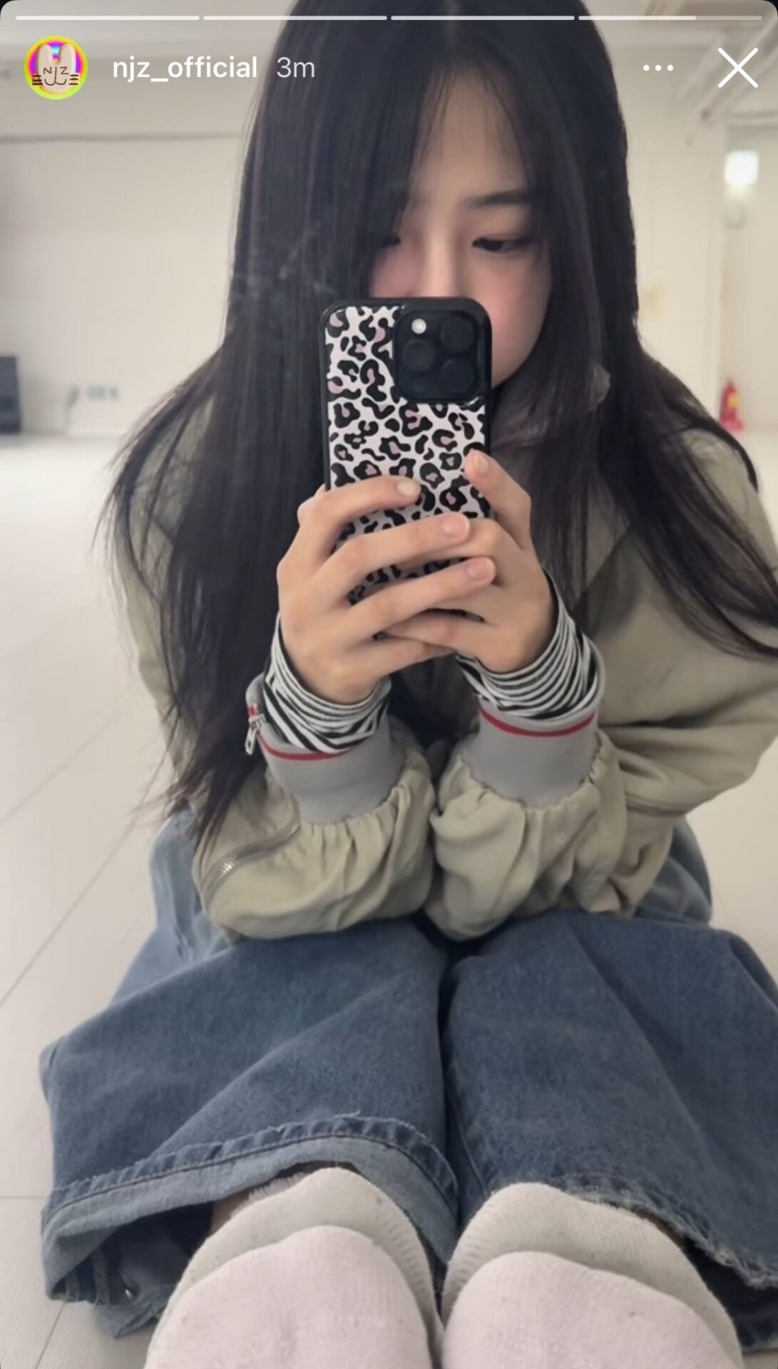 NJZ (NewJeans) Spark Surprise By Finally Revealing Their New Practice Room - Koreaboo