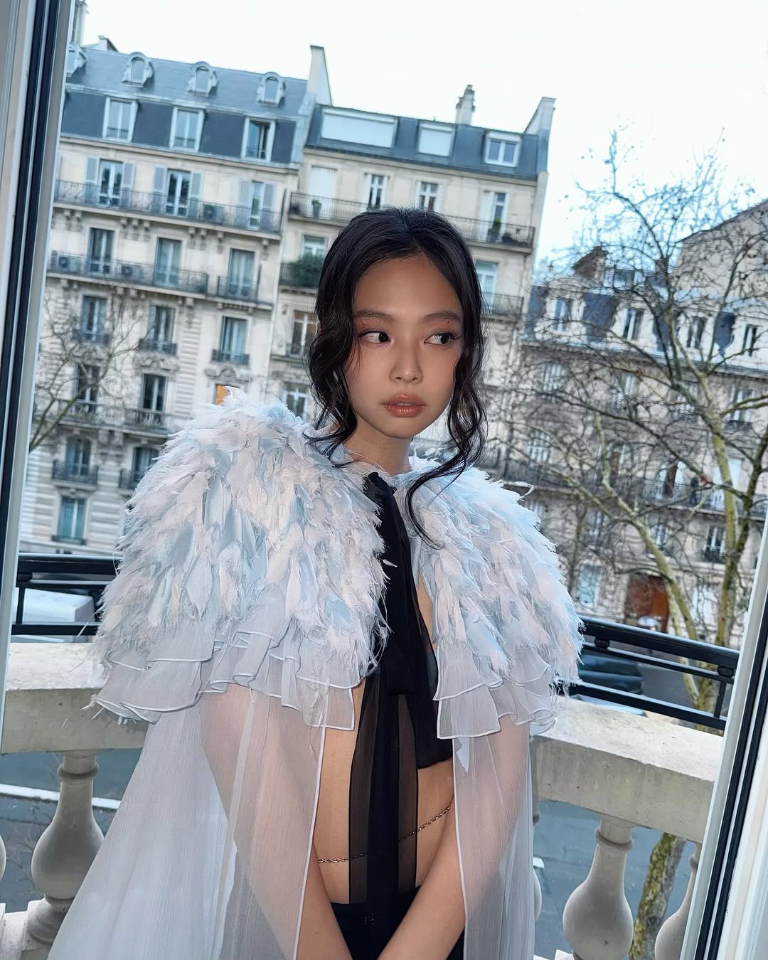 BLACKPINK Jennie's Unexpected Take On The Sexy "Exposed Bra" Trend In New Music Video - Koreaboo